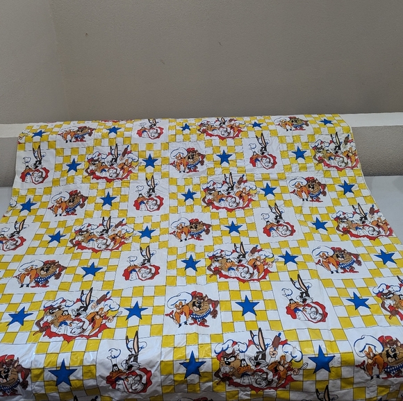 Warner Bros. | Party Supplies | Vintage Collectible Looney Tunes Bugs ...